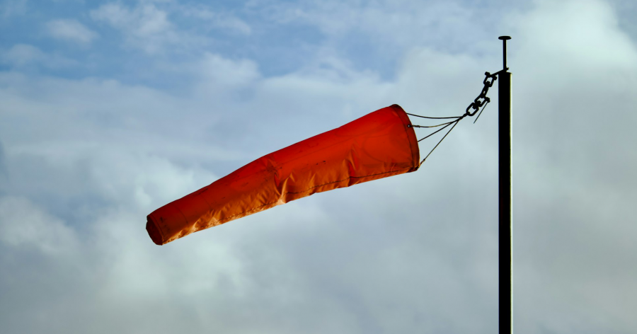 Extreme Wind Warning: Stay Safe and Prepared